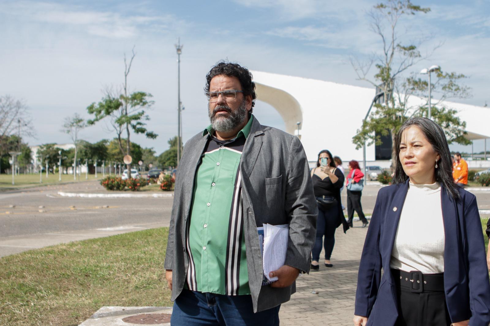UENF recebe deputada Elika Takimoto - Universidade Estadual do Norte ...